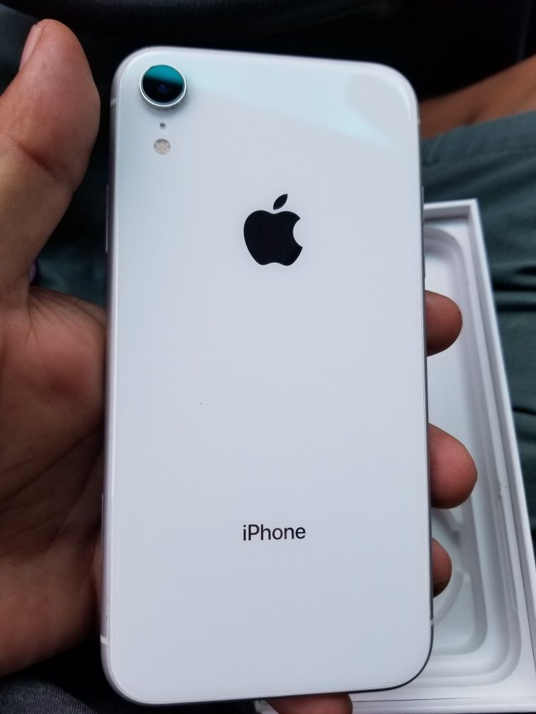 Iphone XR Tmobile metro pcs simple mobile and other tmobile subcarriers ...