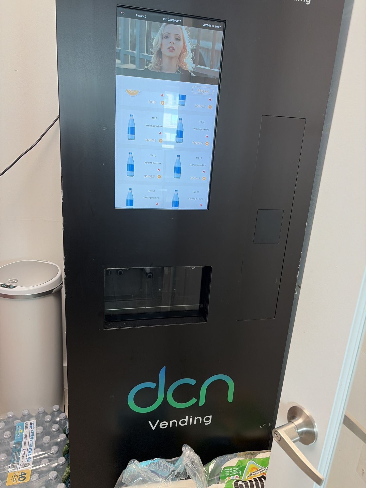 Smart Vending Machine - Touchscreen Interface - Cashless - 2024 Model ...