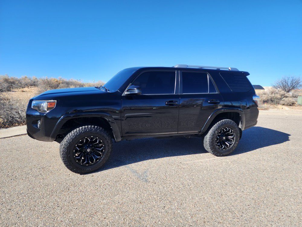 2017 Toyota 4Runner for Sale in Albuquerque, NM - OfferUp