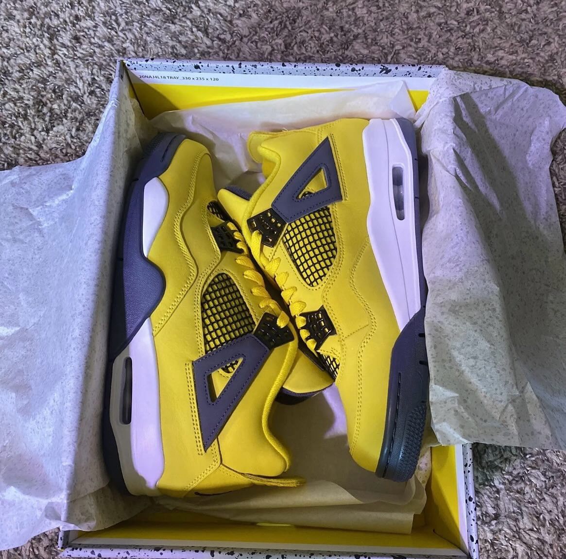 Jordan Lighting 4s for Sale in East Windsor, CT - OfferUp