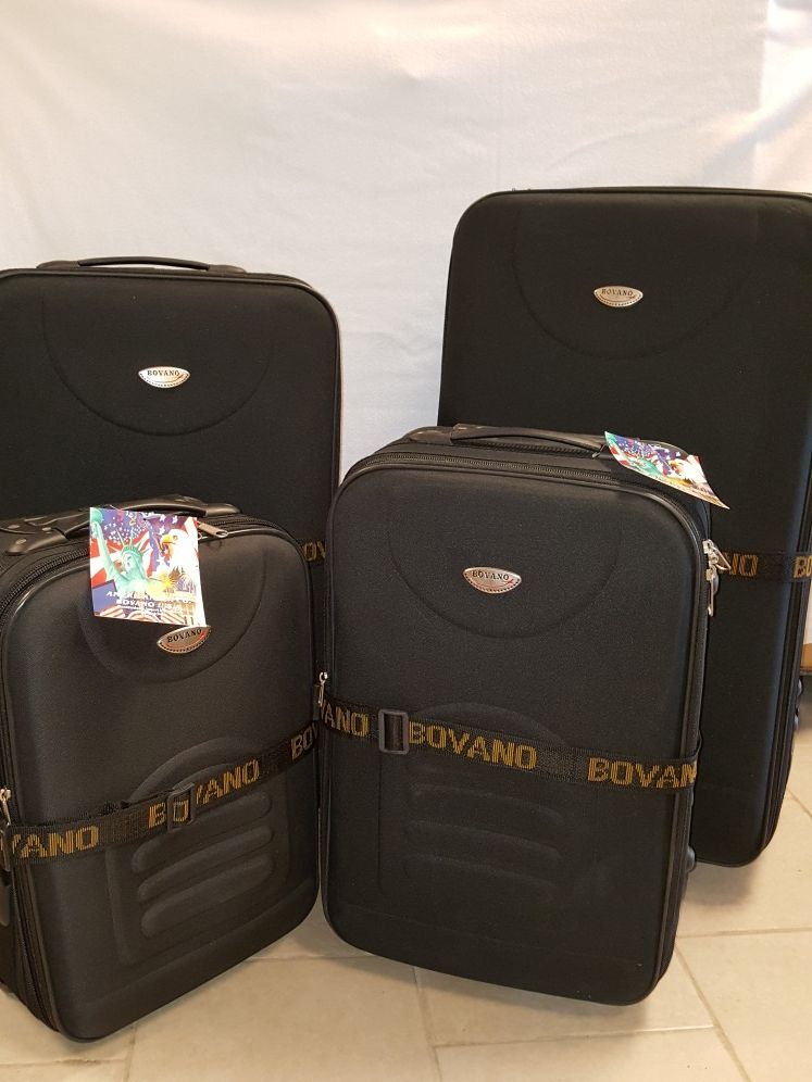 4 Piece Travel Luggage Set Bovano Black for Sale in Detroit, MI - OfferUp