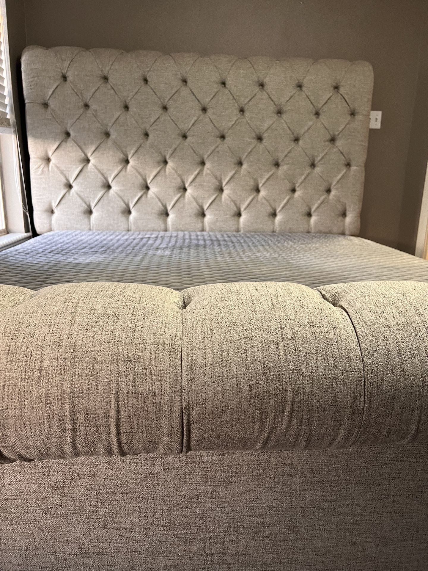 Hillcott King Upholstered Bed for Sale in Lubbock TX OfferUp