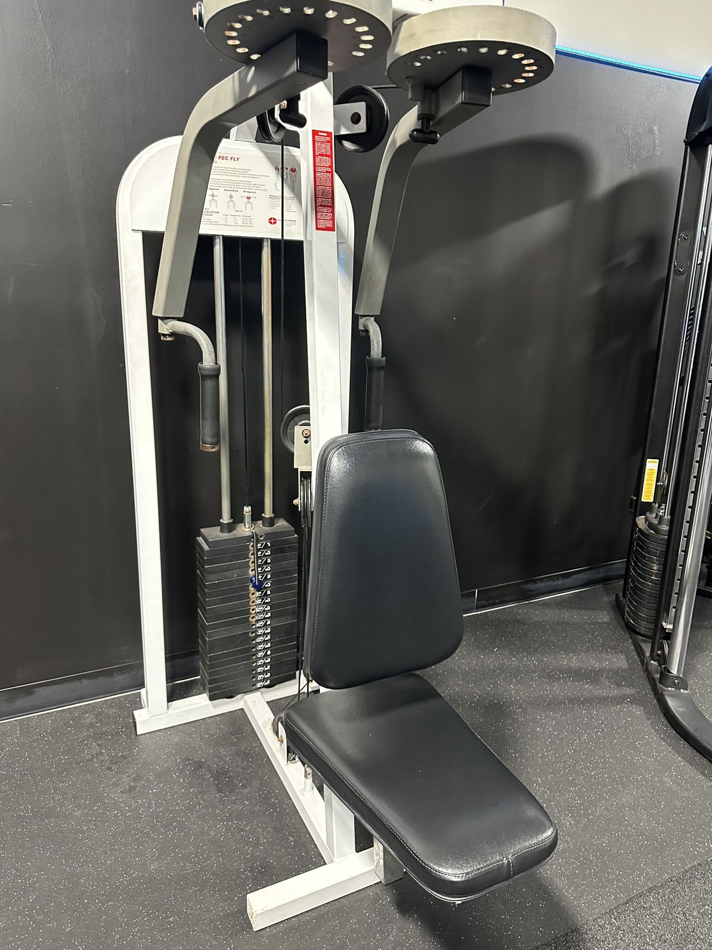 Maximus Fitness Pec Fly/ Rear Delt OBO for Sale in Lakewood, CA - OfferUp