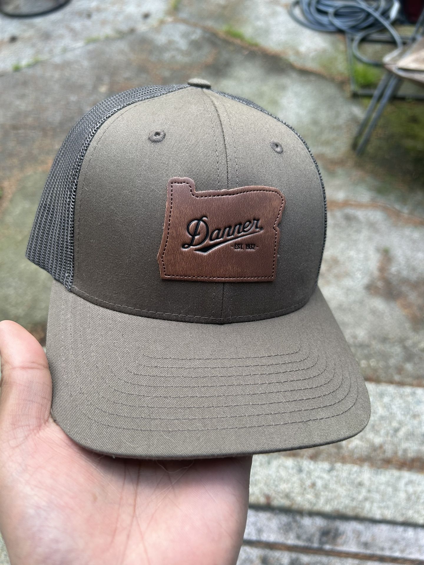 DANNER LEATHER OREGON PATCH TRUCKER HAT for Sale in Shoreline, WA - OfferUp