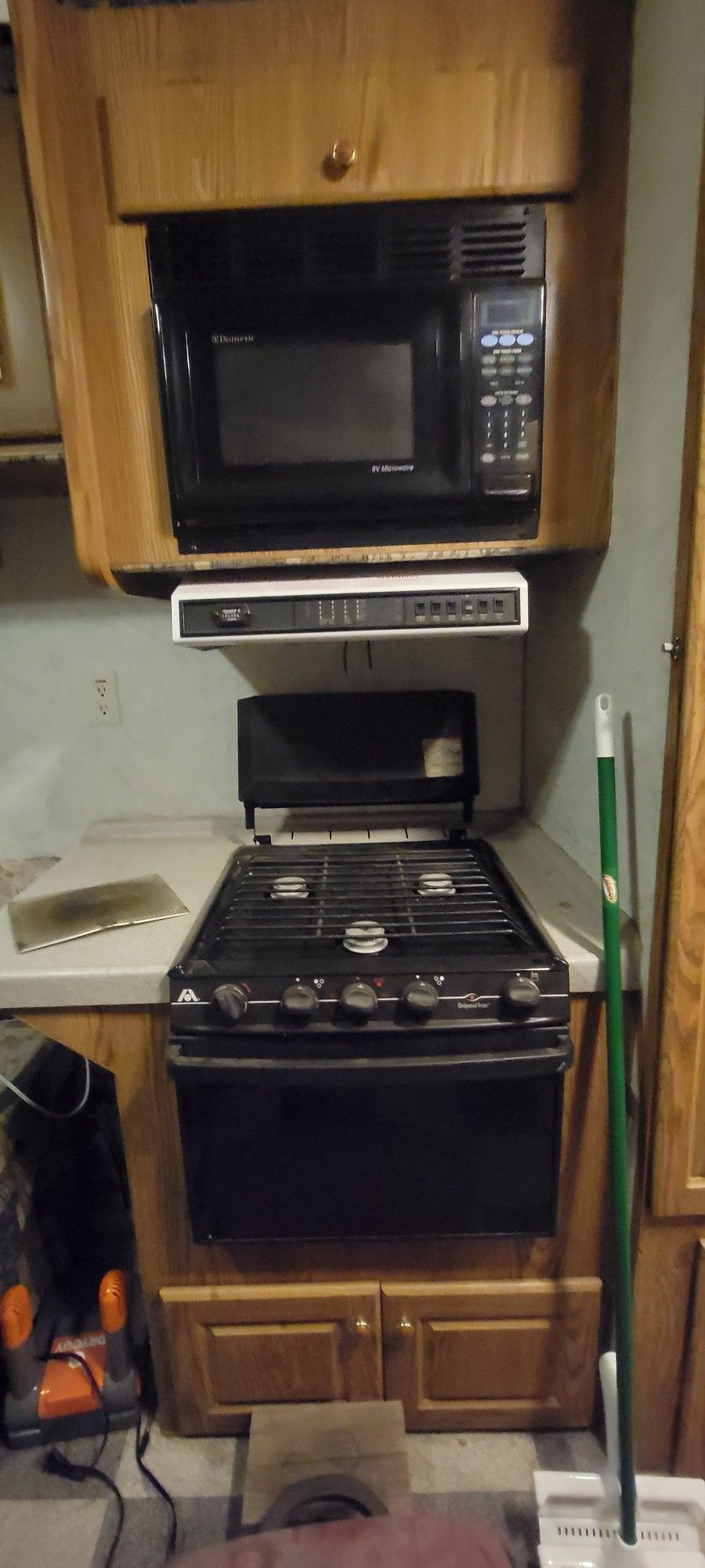 2004 Weekend warrior Fb 2200 for Sale in Orosi, CA - OfferUp