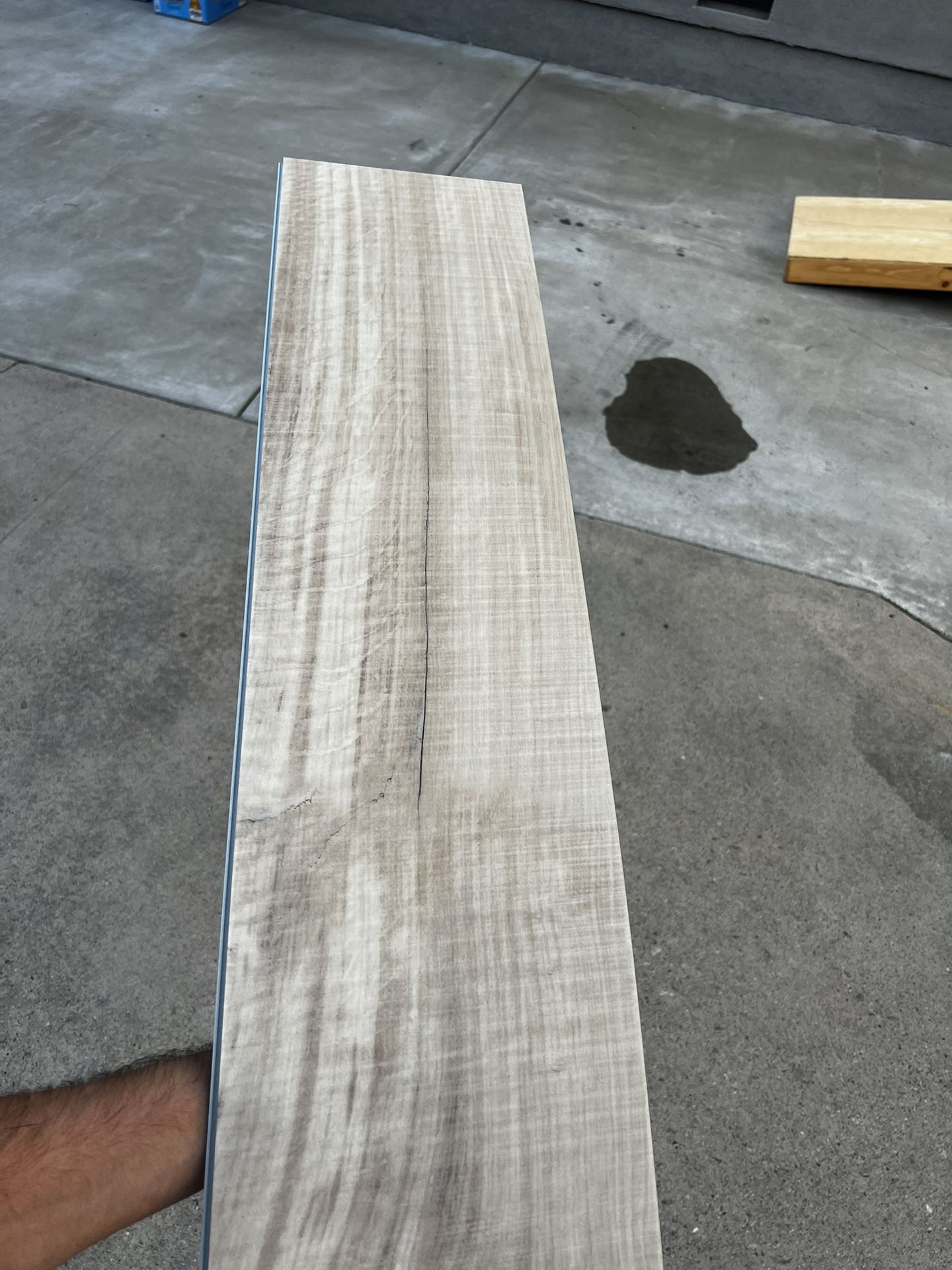 Bailey Beach Oak Luxury Vinyl Flooring for Sale in Burbank, CA - OfferUp