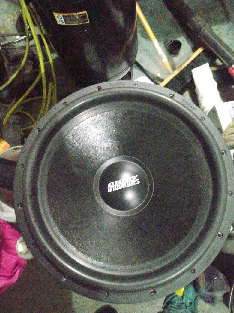 18in Sundown Subwoofer for Sale in Fayetteville, NC - OfferUp