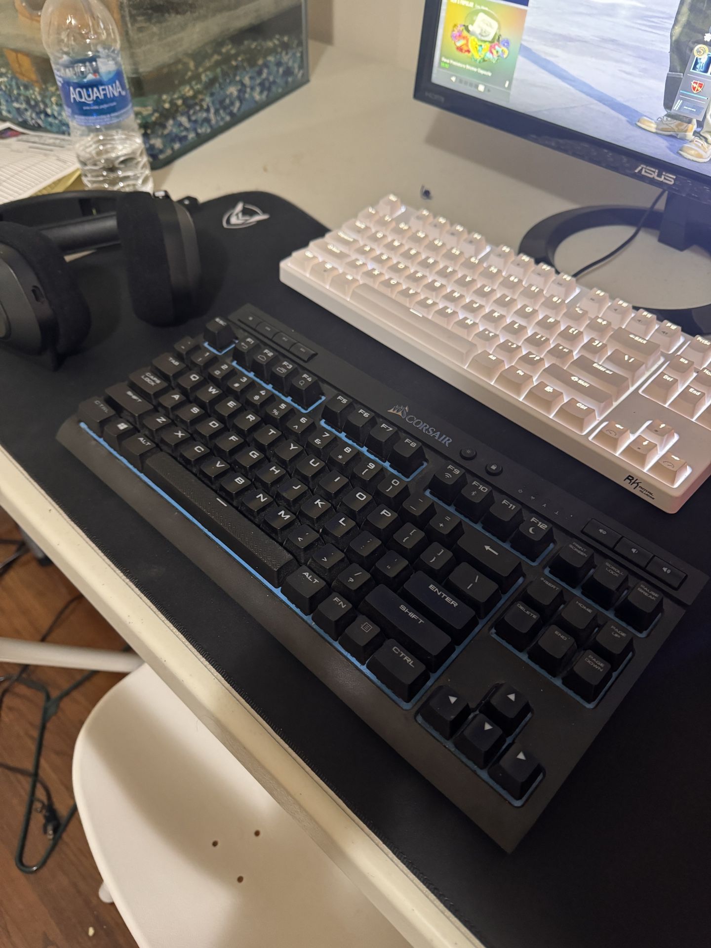 Corsair K63 Wireless Wired Keyboard for Sale in San Bernardino, CA ...