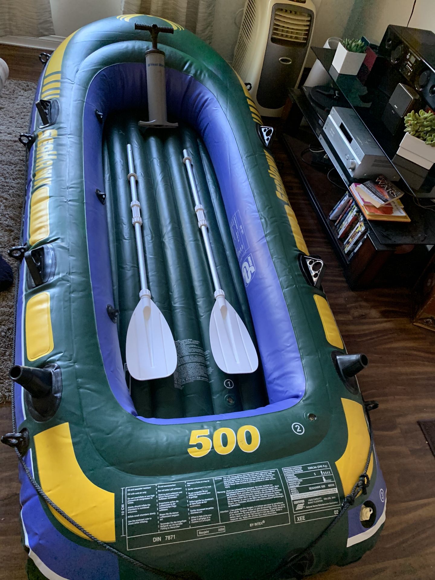 Seahawk 500 Large Raft w/ oars and western Marine Pump for Sale in San ...