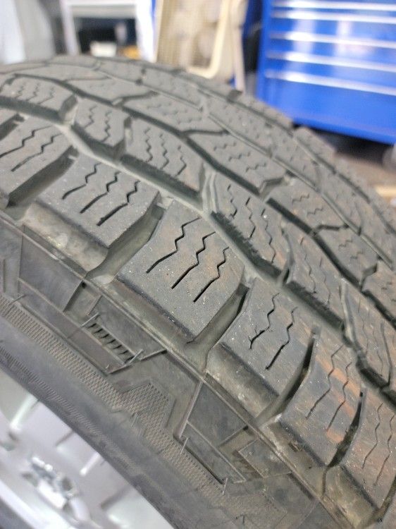 Size In Pic Tires Only for Sale in Pitcairn, PA - OfferUp