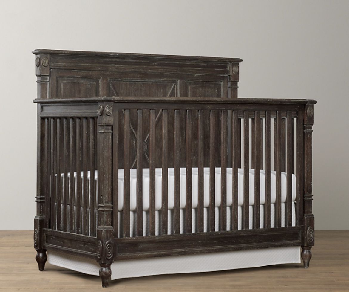 Restoration Hardware Jourdan Conversion Crib & dresser for Sale in Los ...