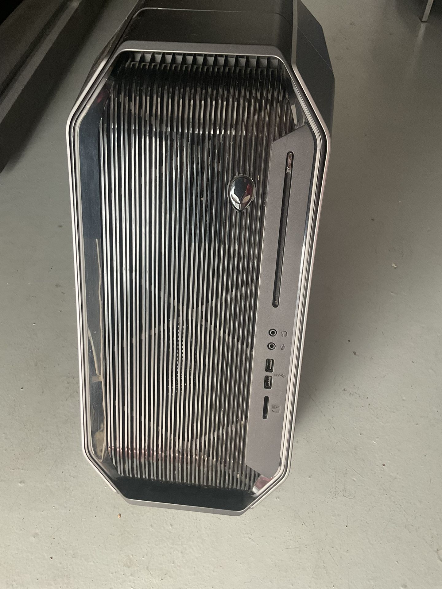 Alienware Area 51 R2 gaming Computer for Sale in St. Petersburg, FL ...