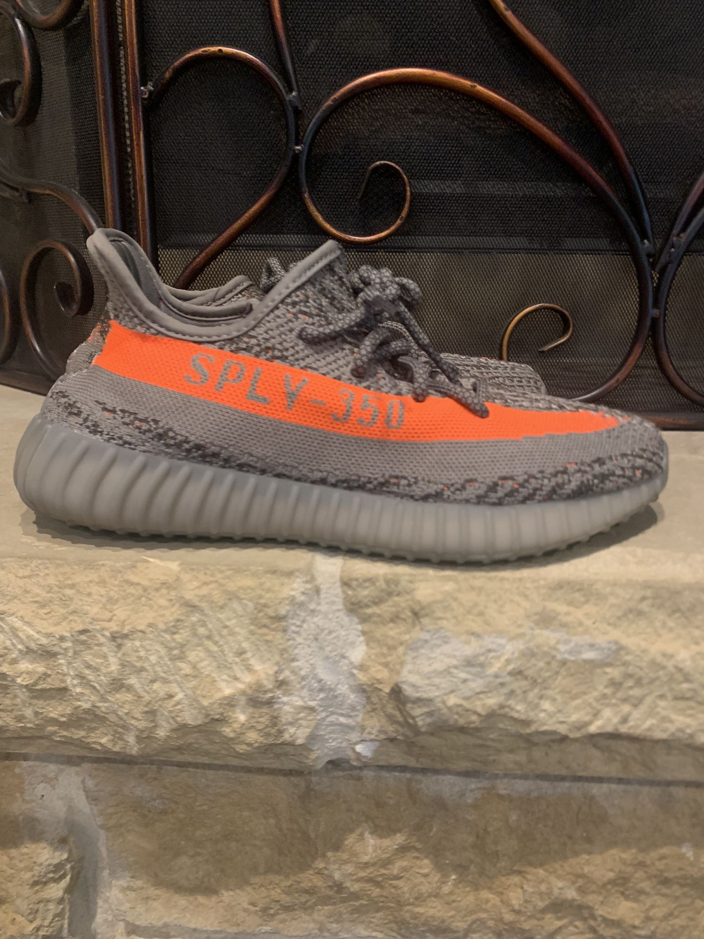 Adidas Yeezy Boost 350 V2 Sz 8 for Sale in San Antonio, TX - OfferUp