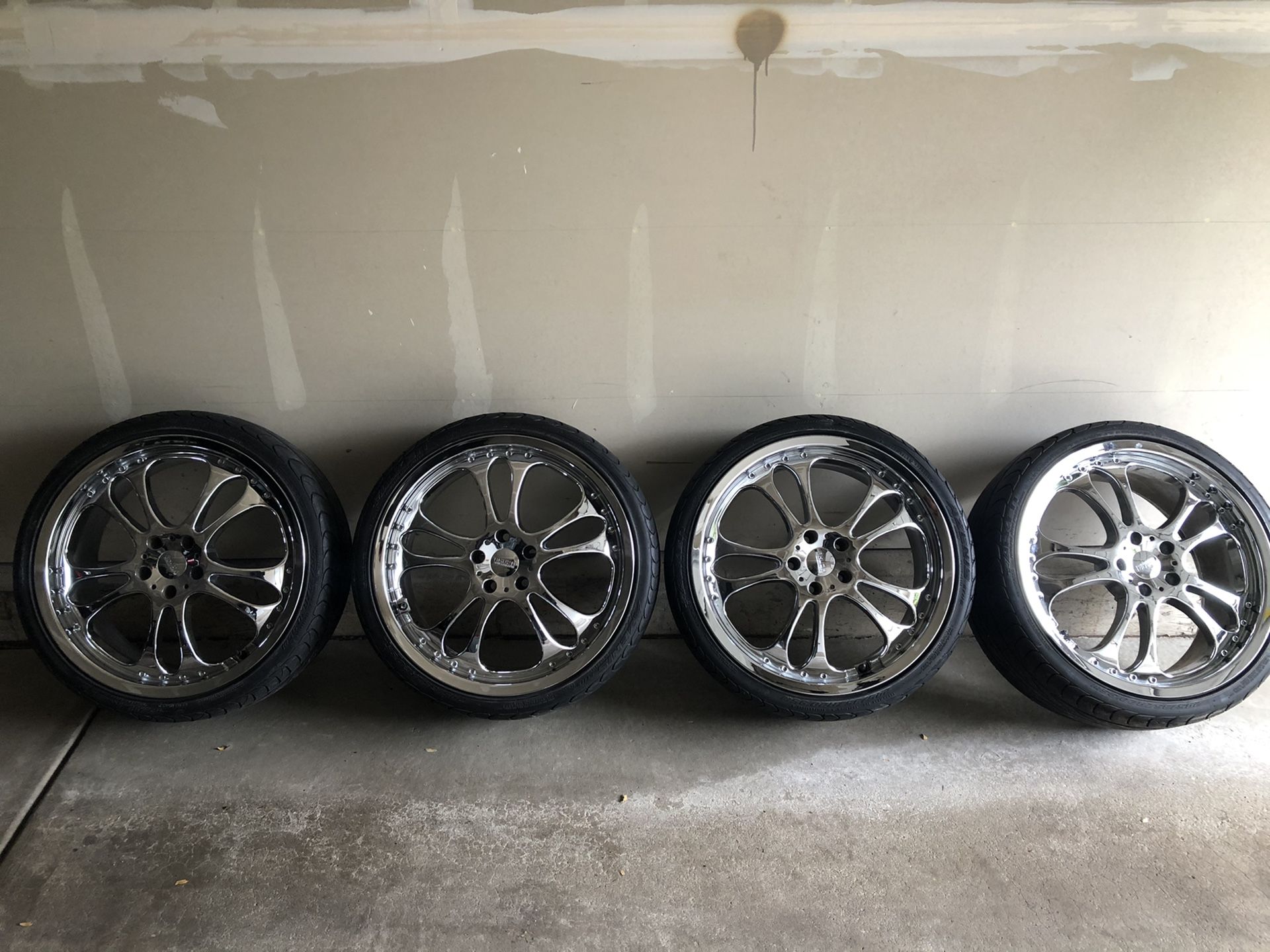 20 Inch Akuza Rims for Sale in Old Mill Creek, IL - OfferUp