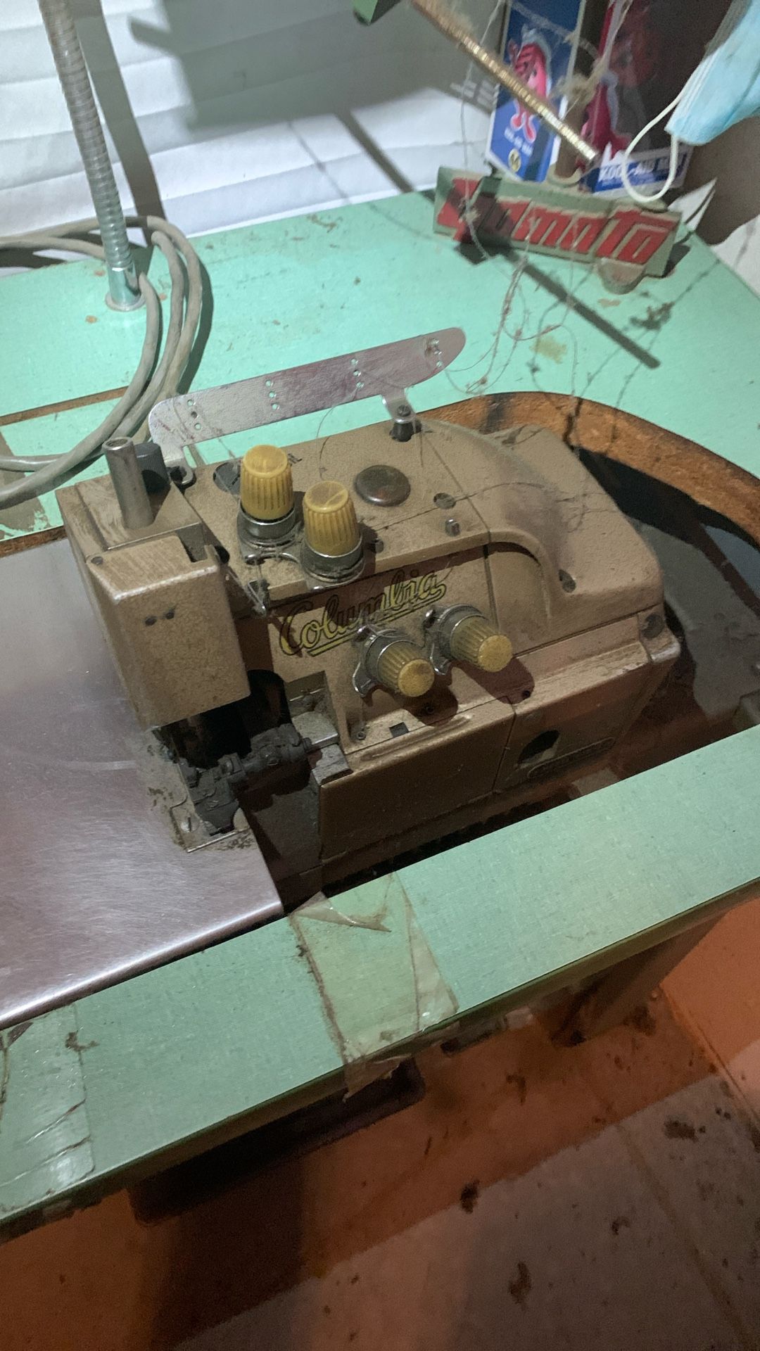 Industrial Overlock Sewing Machine five thread for Sale in Glmn Hot ...