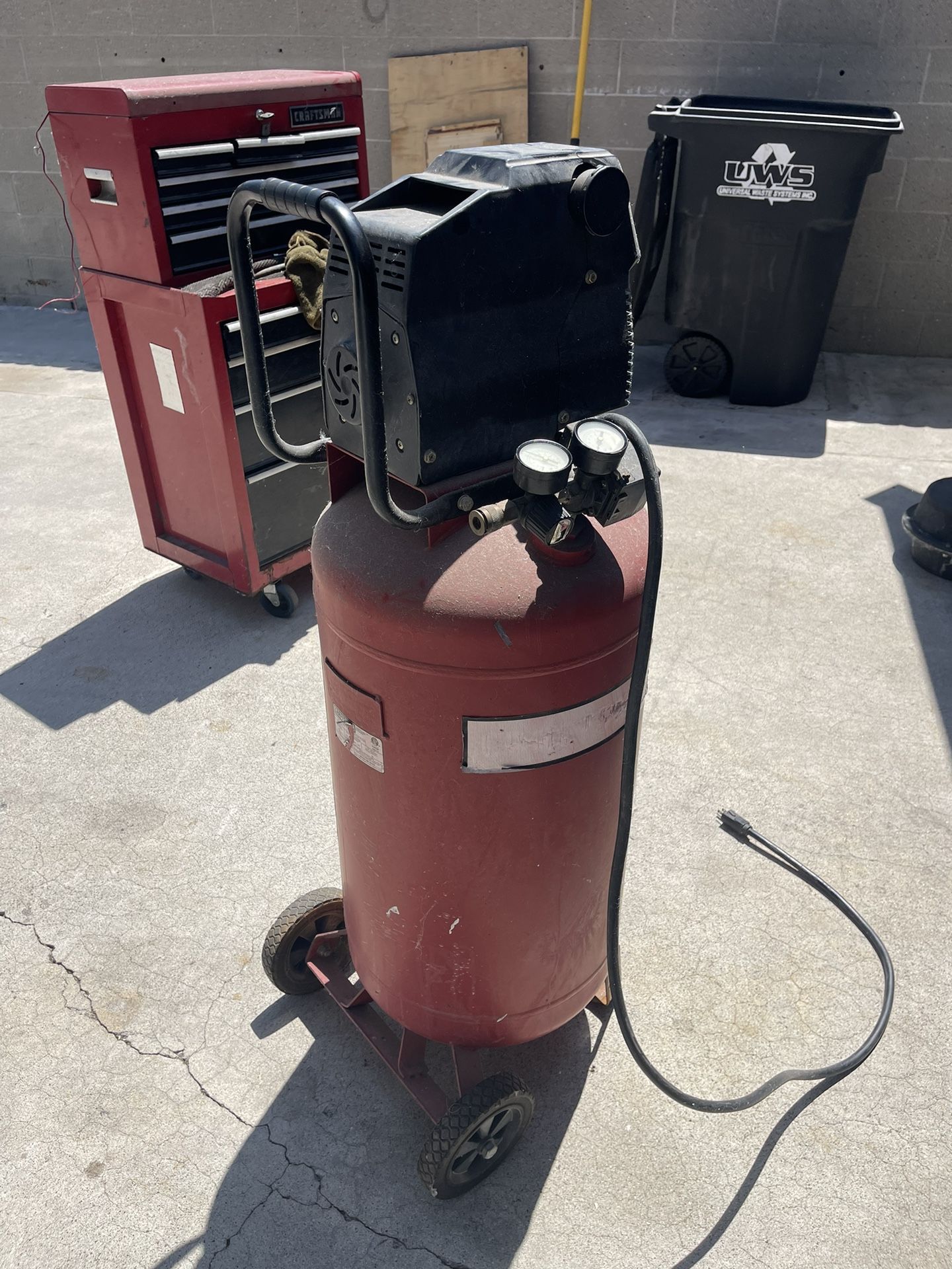 Craftsman 26 Gallon Air Compressor for Sale in Phillips Ranch, CA - OfferUp