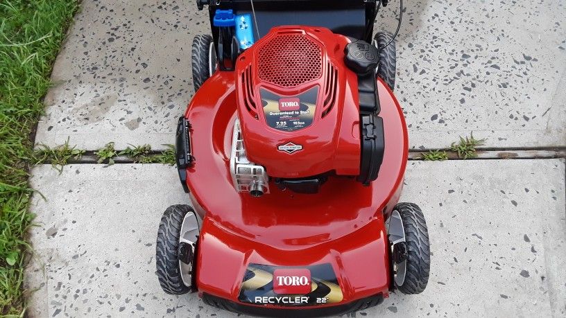Toro Recycler 22" RWD Personal Pace, 7.25ft Ibs, 163cc Lawnmower, like ...