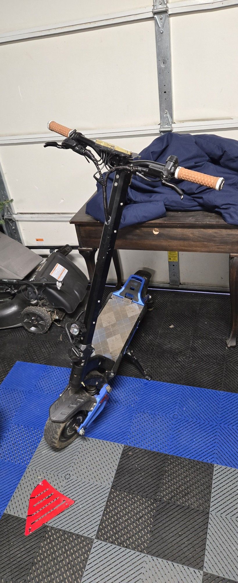 Roadrunner Rs5 Max Electric Scooter for Sale in Enumclaw, WA - OfferUp