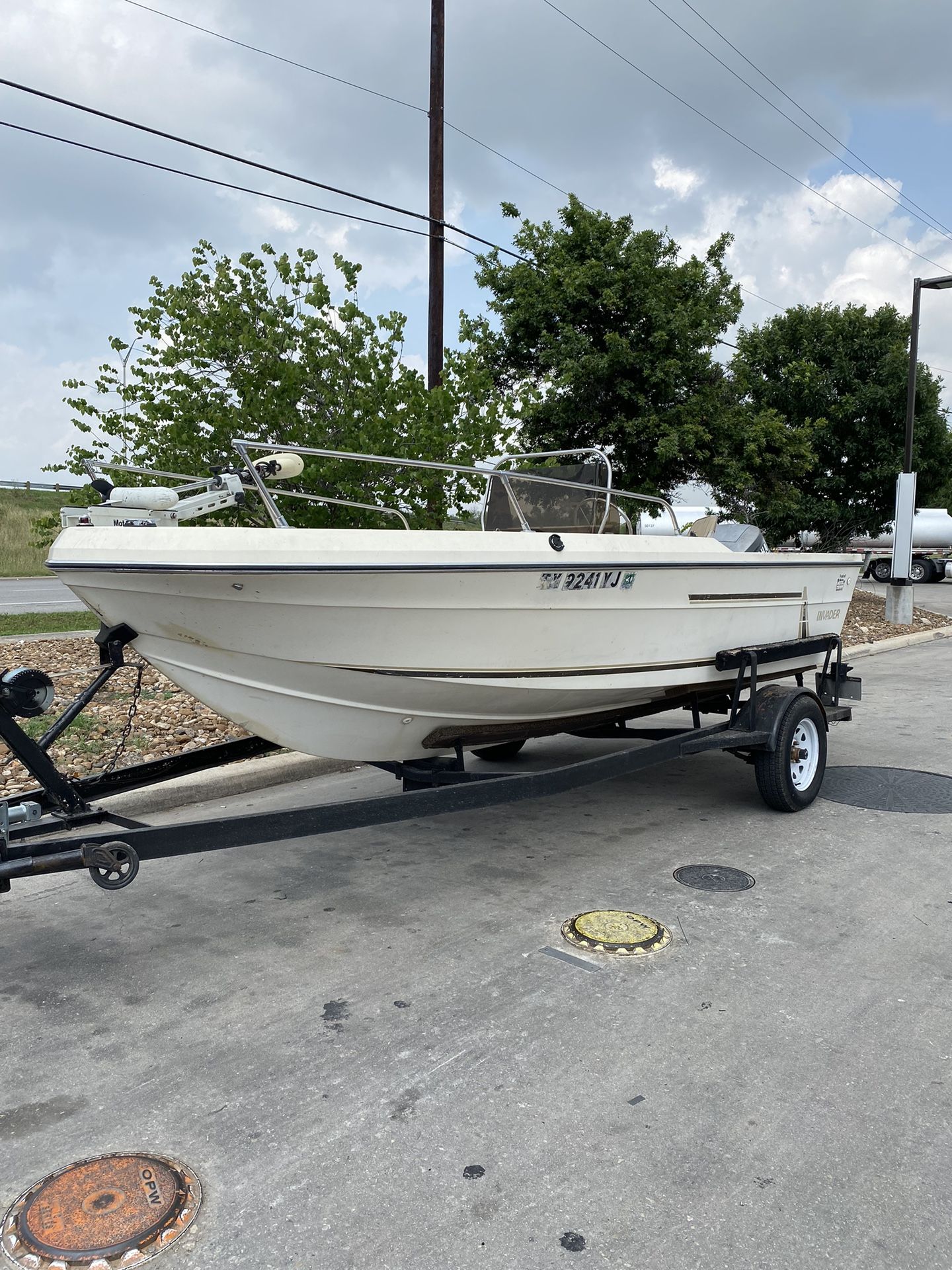 1984 Fiberglass Invader 17.3ft for Sale in San Antonio, TX - OfferUp