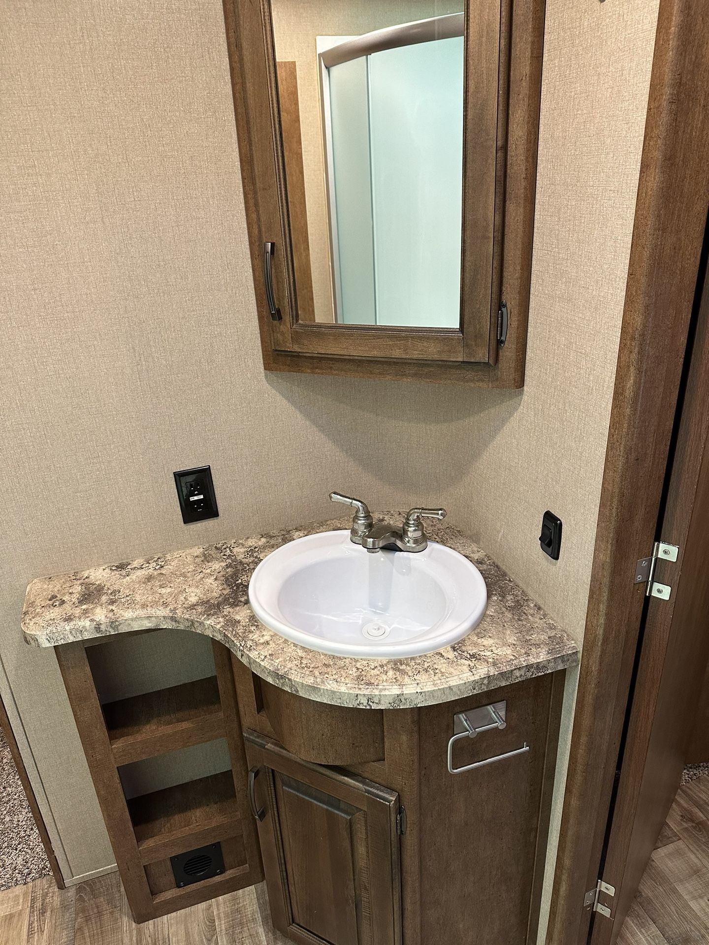 2016 Grand Design Reflection 323bhs for Sale in Puyallup, WA - OfferUp
