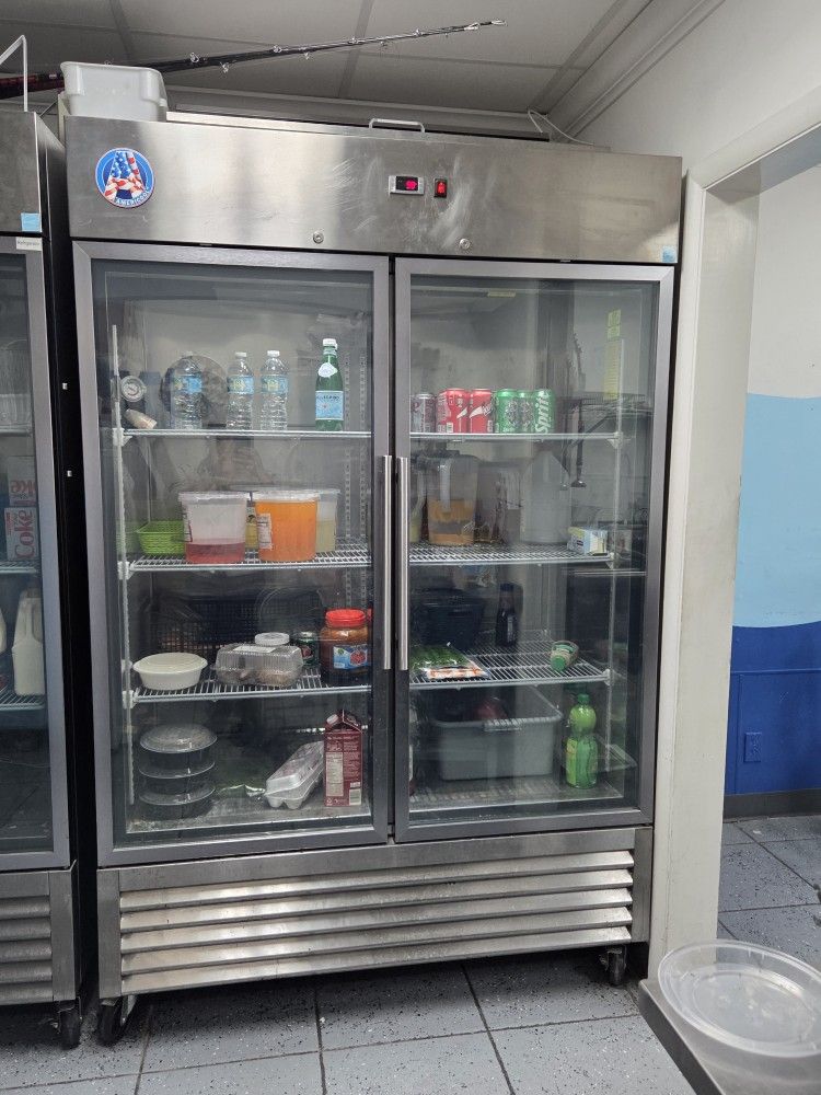 Double Door Commercial Fridge for Sale in Laud By Sea, FL - OfferUp