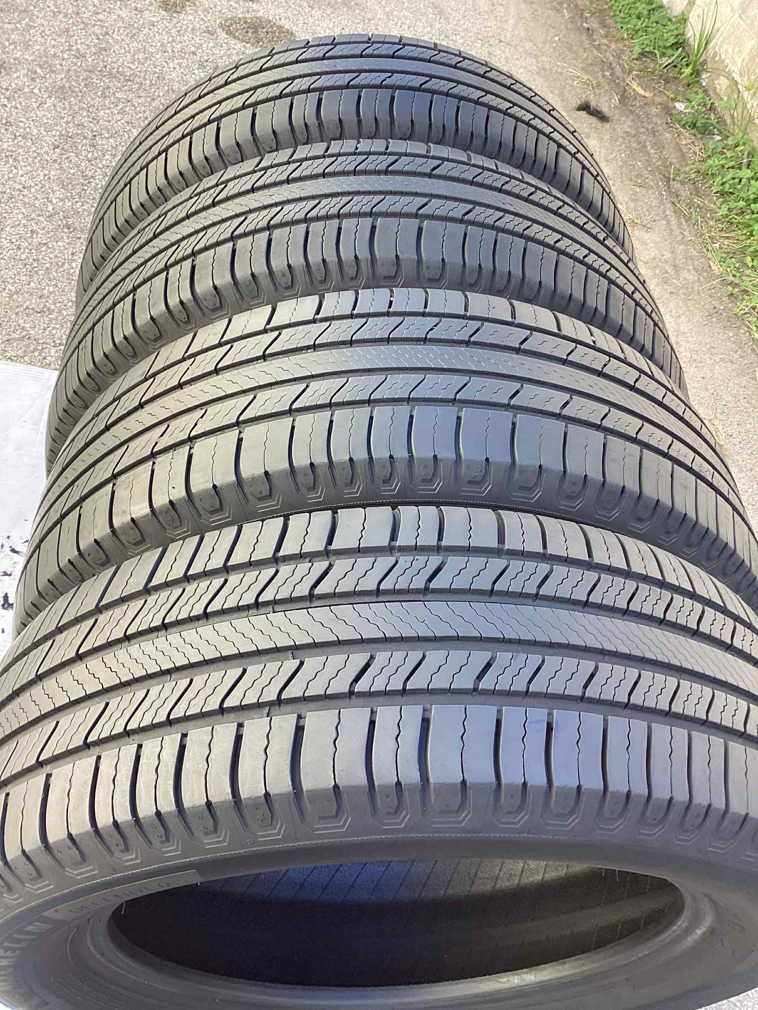 225/60/18 Michellin Defender 2 Used Set for Sale in Houston, TX - OfferUp