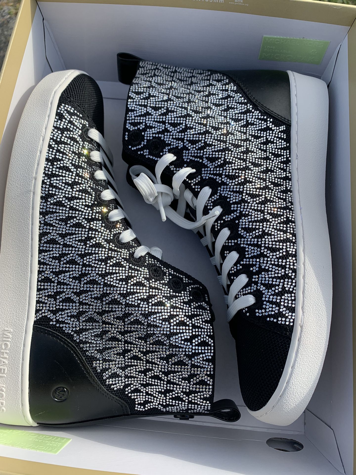 Michael Kors shoes. for Sale in Pompano Beach, FL - OfferUp