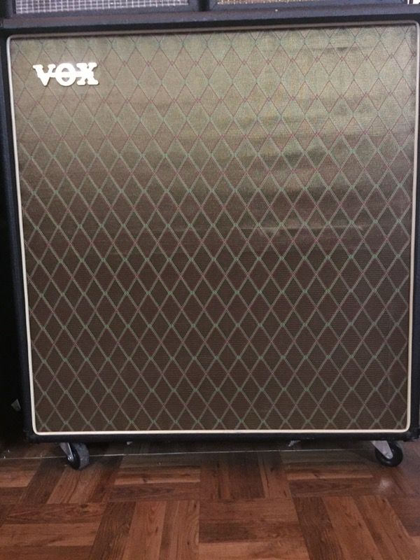 Vox V412BN (4x12) Halfstack for Sale in Los Angeles, CA - OfferUp