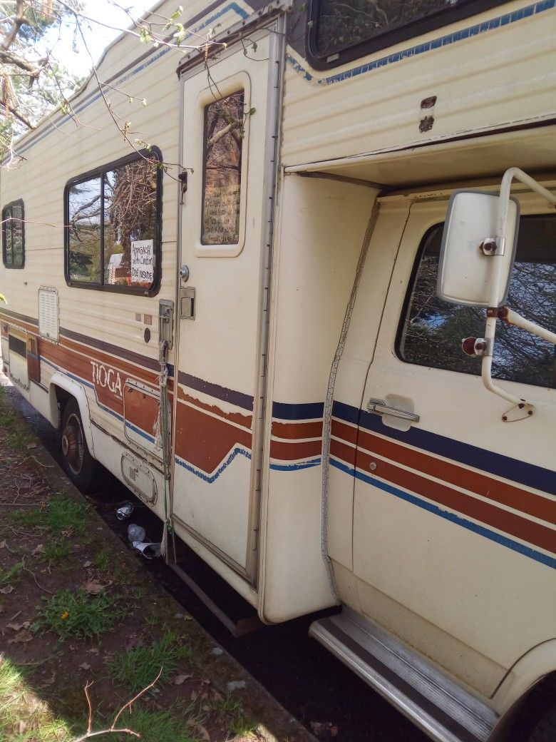 1981 Chevy Tioga Fleetwood for Sale in Vancouver, WA - OfferUp