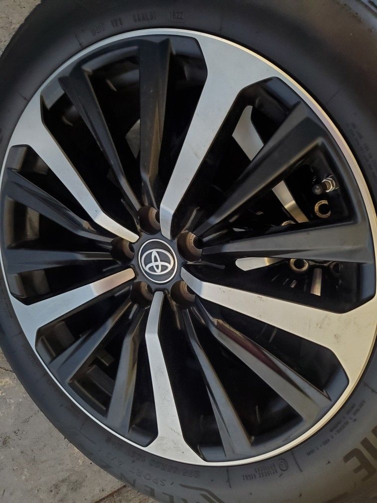 20" Toyota Highlander XSE OEM Rims/Wheels With Bridgestone Tires. for ...