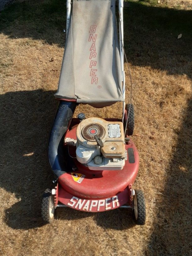 SNAPPER mower Push Style for Sale in Arlington, WA - OfferUp