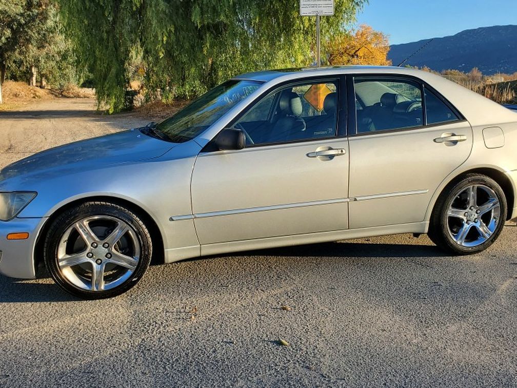 2002 Lexus Is300 Clean Title w/lsd (Smogged) for Sale in Lake Elsinore ...