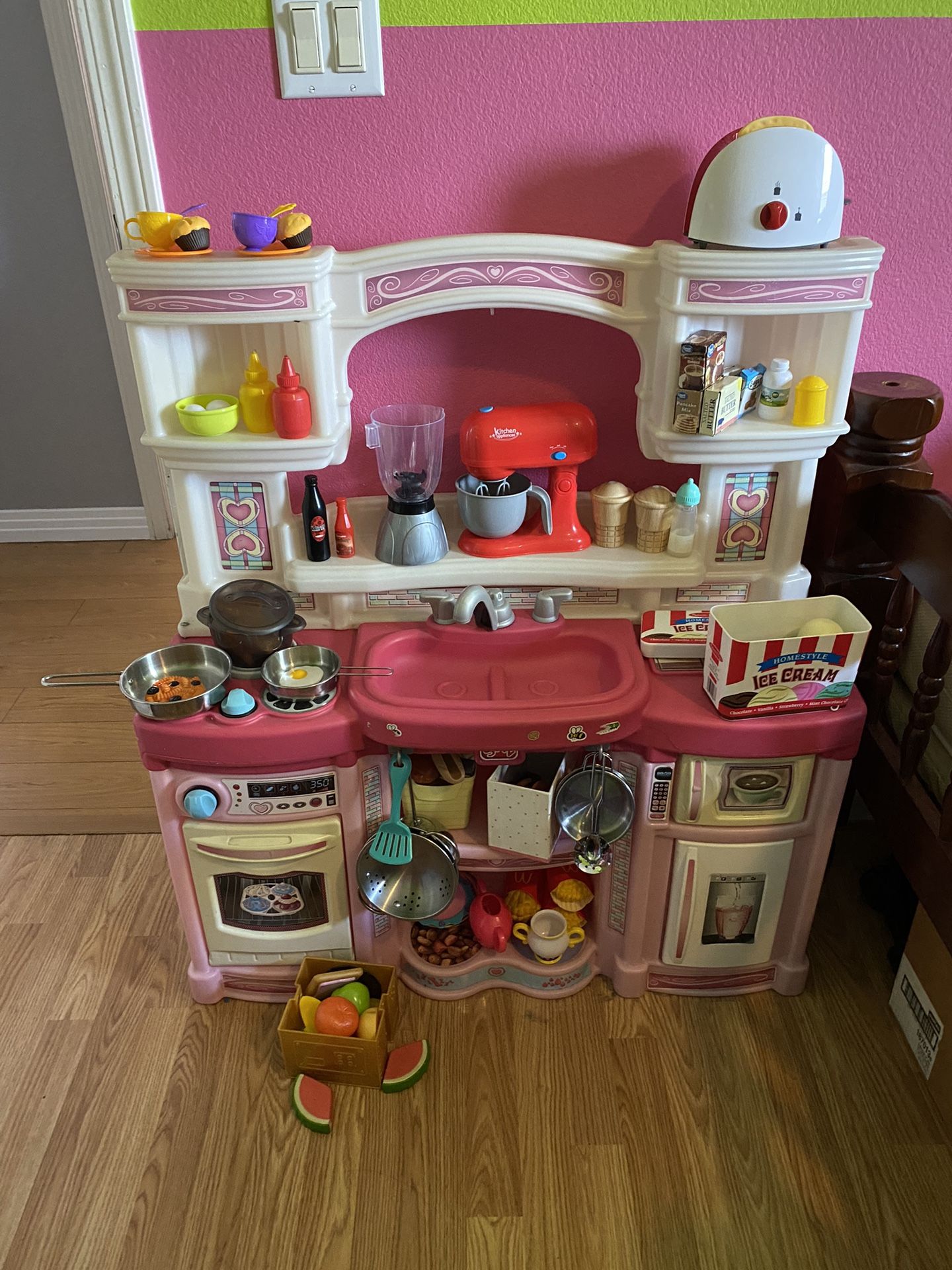 Girls Pink Kitchen With Accessories for Sale in Grand Terrace, CA - OfferUp