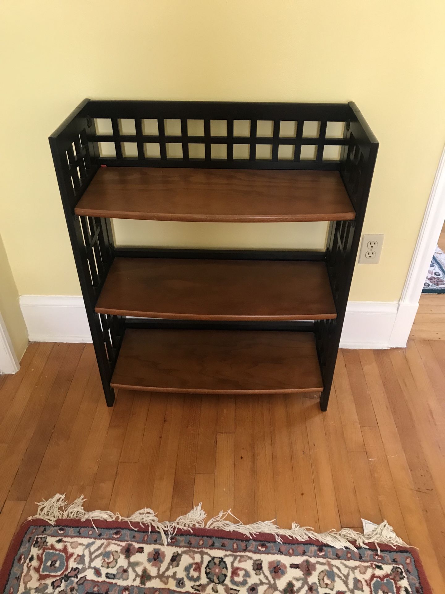 Pier 1 Folding bookcase for Sale in Miami, FL - OfferUp