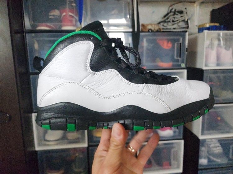 Jordan Seattle 10s Sz 12 for Sale in Tacoma, WA - OfferUp