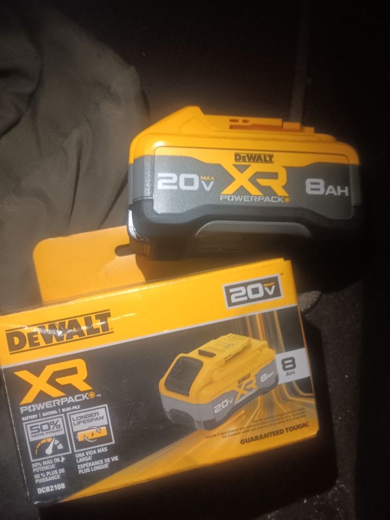 Dewalt Powerstack 20v Powerstack 8ah Battery's for Sale in Phoenix, AZ ...