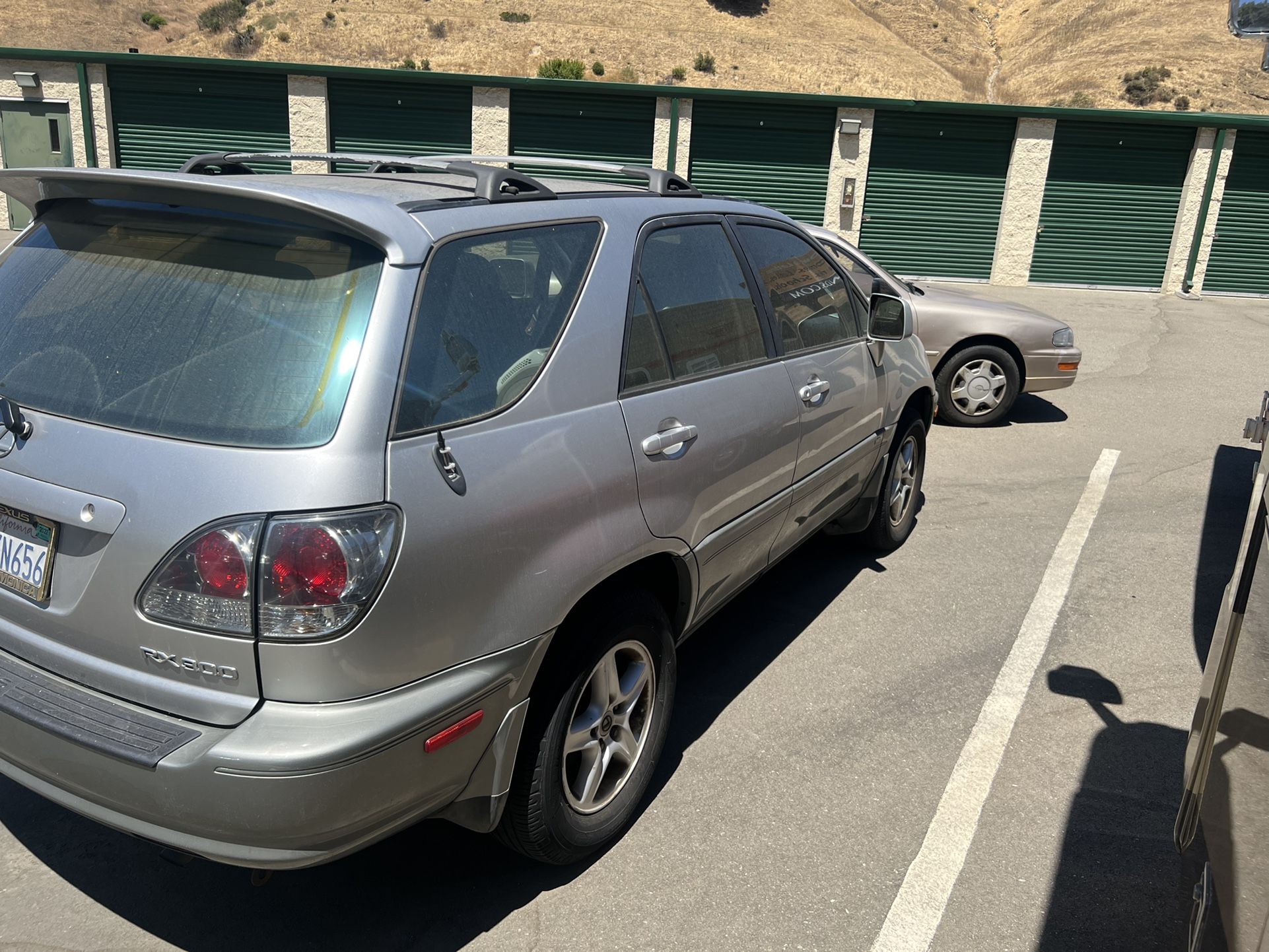 2001 Lexus Rx 300 for Sale in Castro Valley, CA - OfferUp