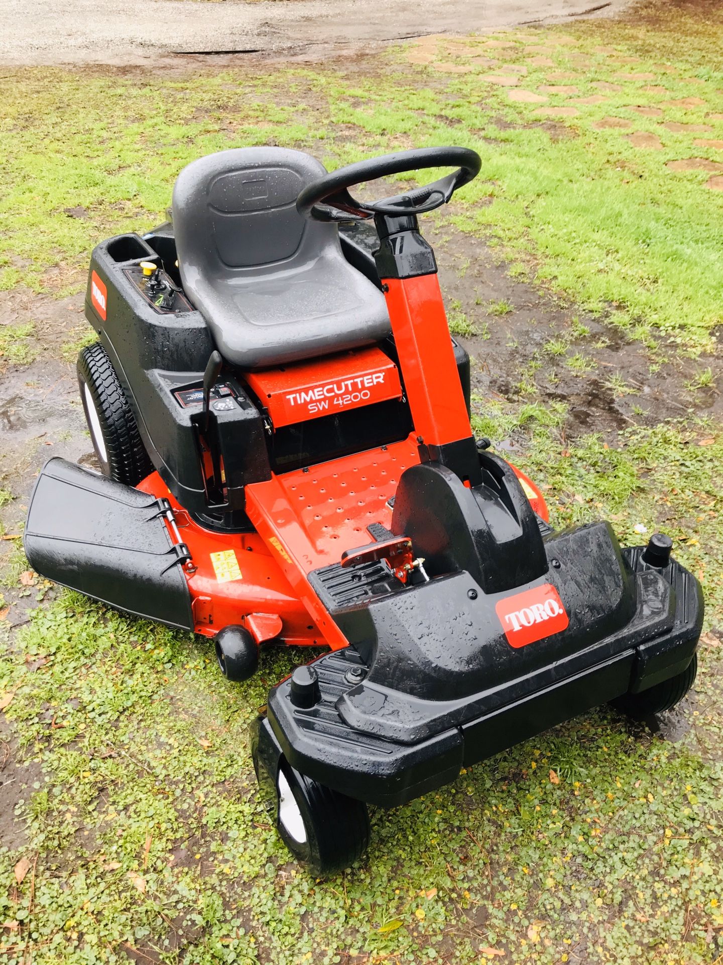 Toro Timecutter SW 4200 42” Zero Turn Riding Mower 24.5hp for Sale in ...