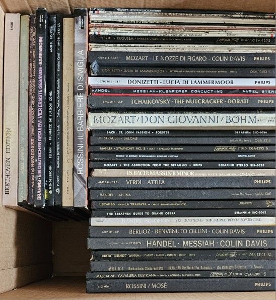 Opera Buff Vinyl Collection for Sale in Tacoma, WA - OfferUp