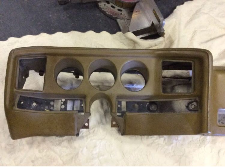 Pontiac Grand Prix Dash...Make Offer.... I believe this Dash pad fits ...