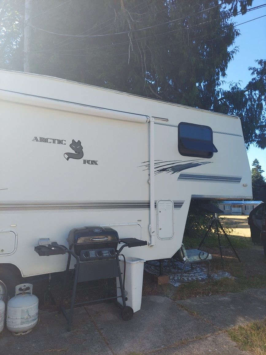 2002 Arctic Fox 25 Ft 5th Wheel for Sale in Porter, WA - OfferUp