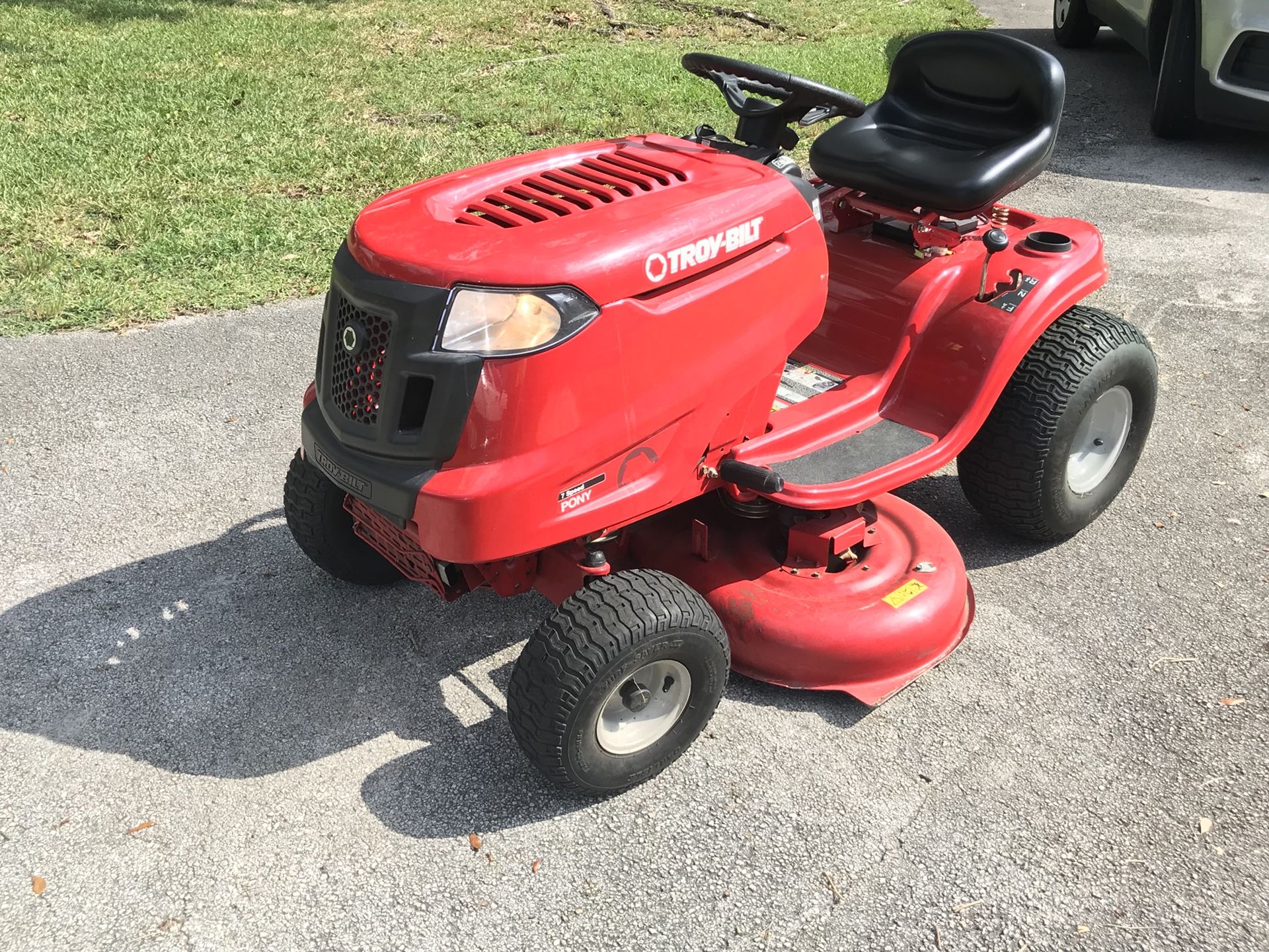 Troy-Bilt 15.5Hp Lawn Mower for Sale in Homestead, FL - OfferUp