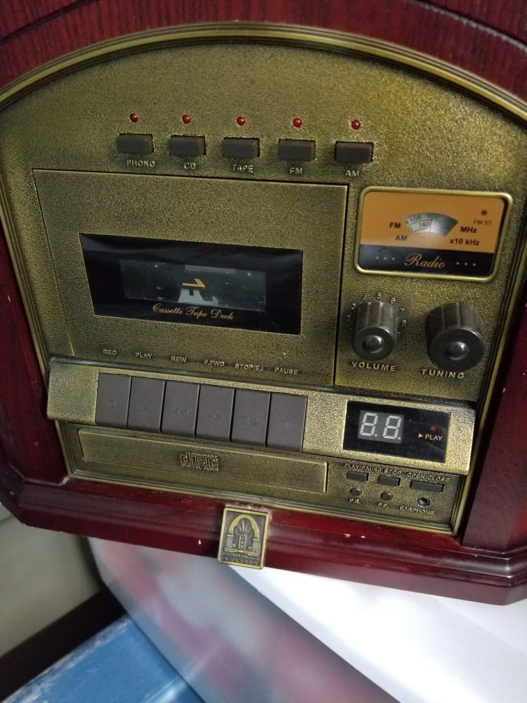 THOMAS PACCONI CLASSICS RADIO-CD-RECORD PLAYER for Sale in Burley, WA ...