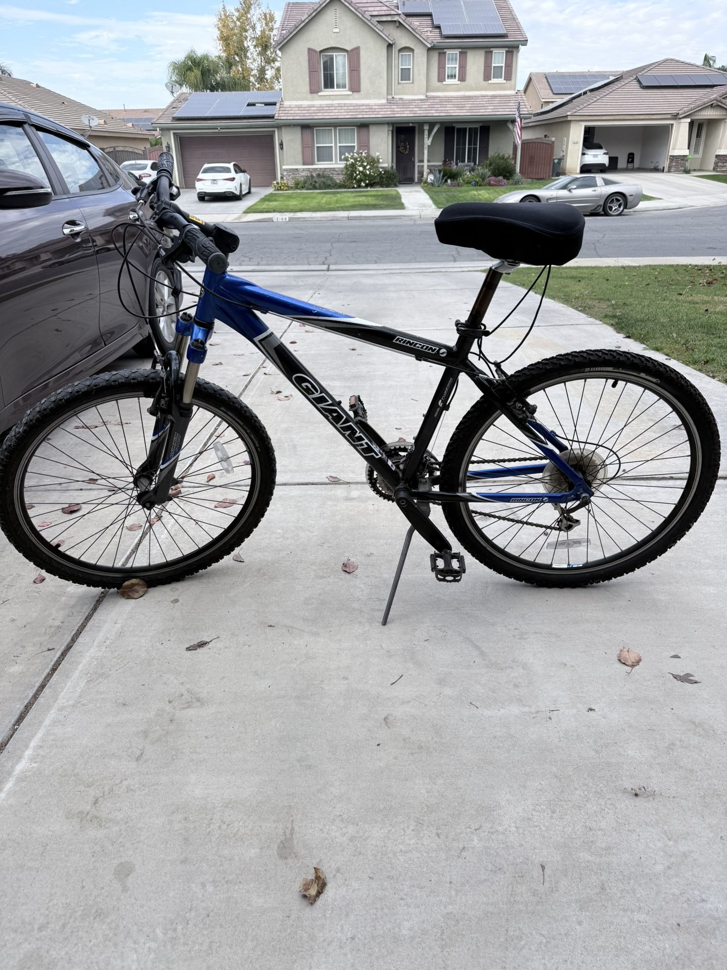 Giant Rincon Hardtail Mountain Bike – Men’s 17” Frame – 26” Wheels ...