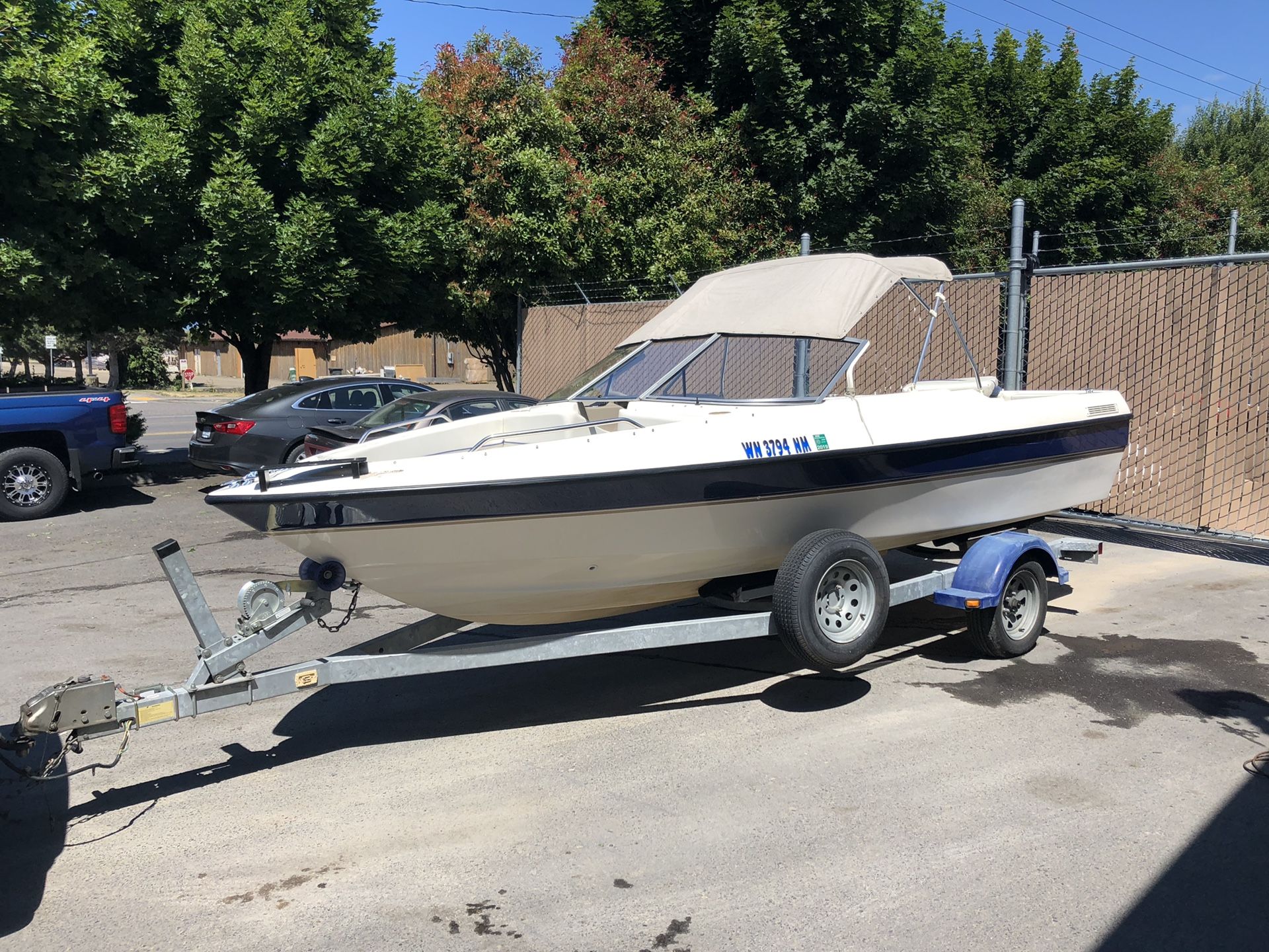 2003 Bayliner 19 foot runabout for Sale in Vancouver, WA - OfferUp