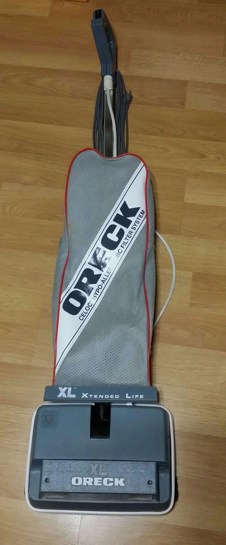 SOLD Oreck XL9100 Extended Life Upright Vacuum for Sale in Waiʻanae, HI ...