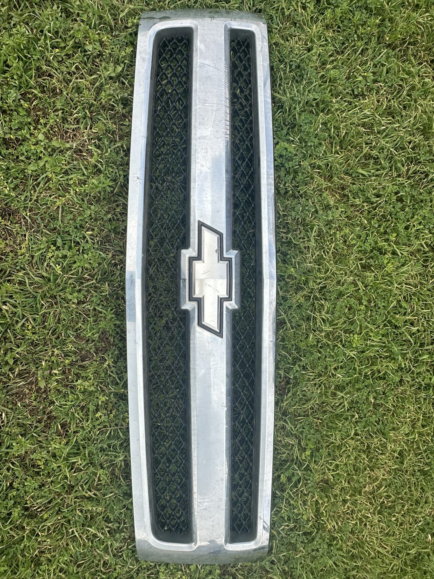 Chevy Parts (Towing Hitch/Grill/Shocks/Bumper) for Sale in San Antonio ...