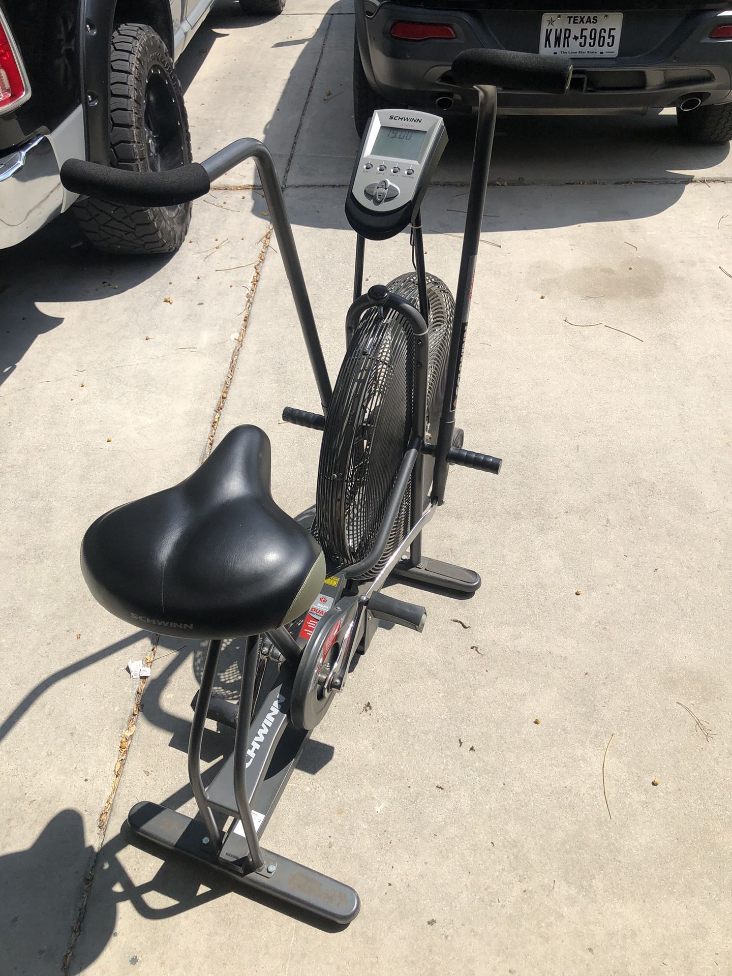 Schwinn Airdyne Air Bike for Sale in Schertz, TX - OfferUp
