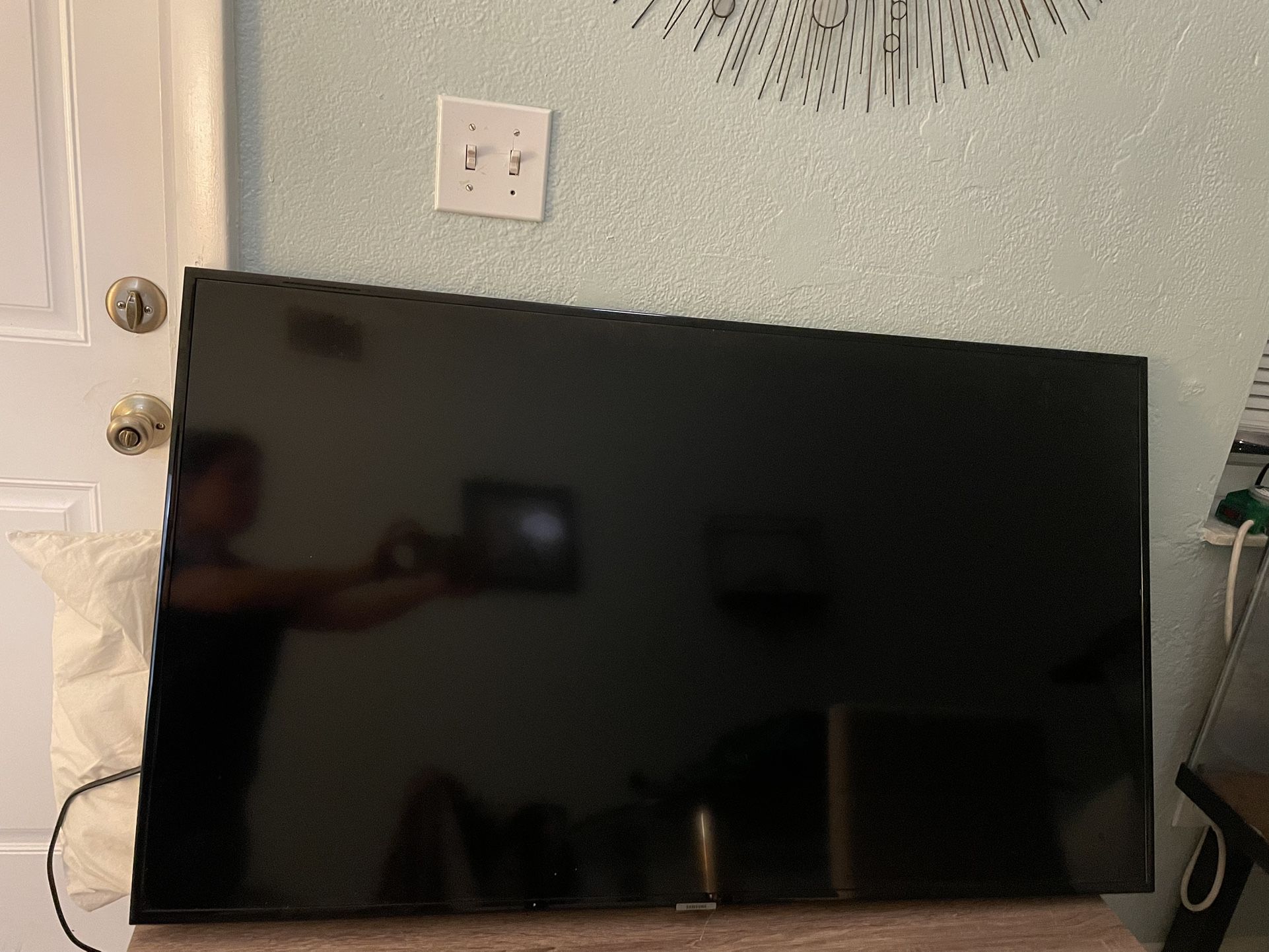 Samsung 44" inch new TV for Sale in Miami, FL - OfferUp