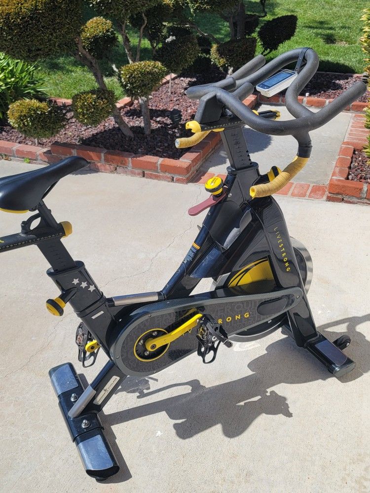 Livestrong Indoor Exercise Bike for Sale in La Mirada, CA - OfferUp